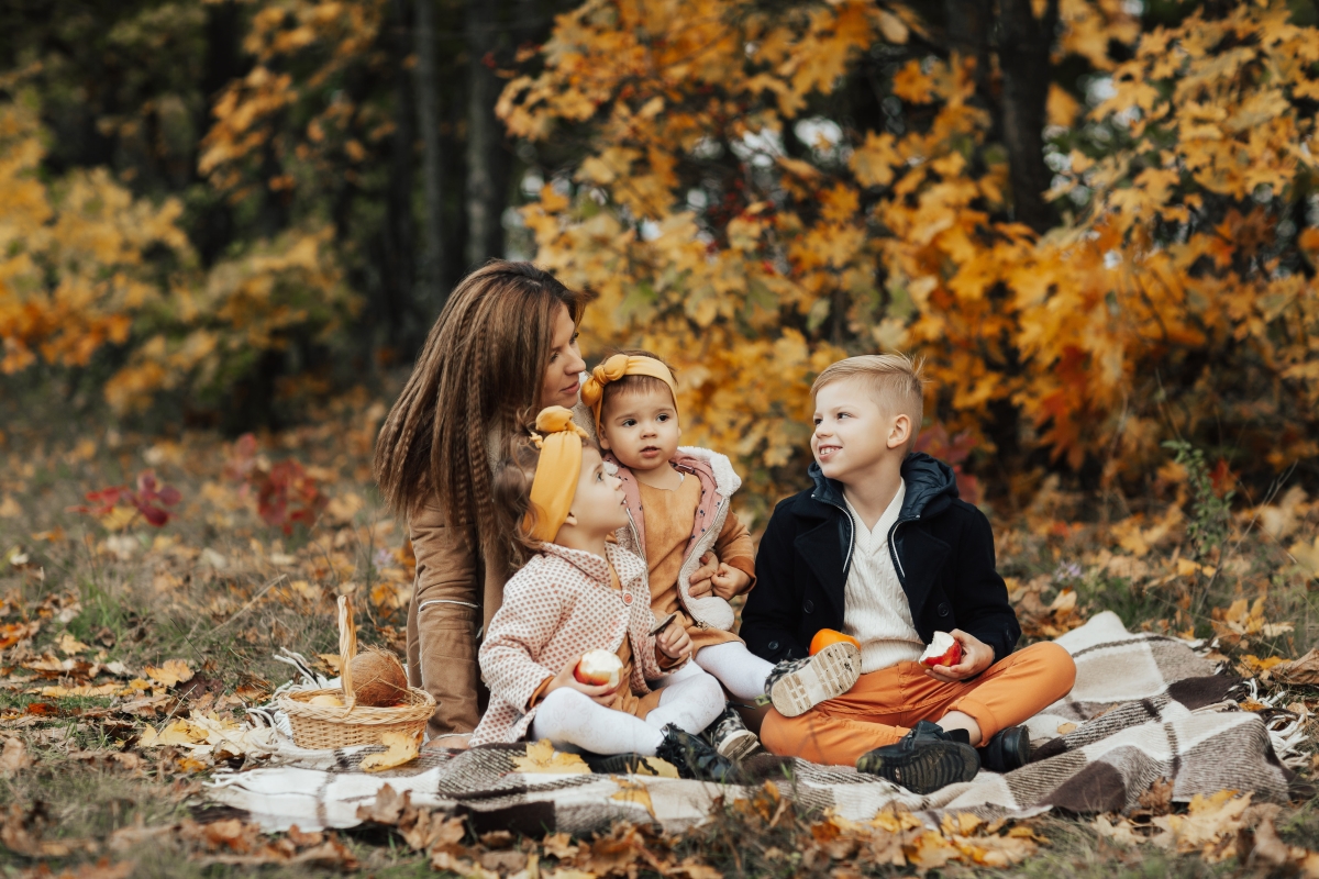 Types of Family Mini Sessions You Can Offer as a Photographer